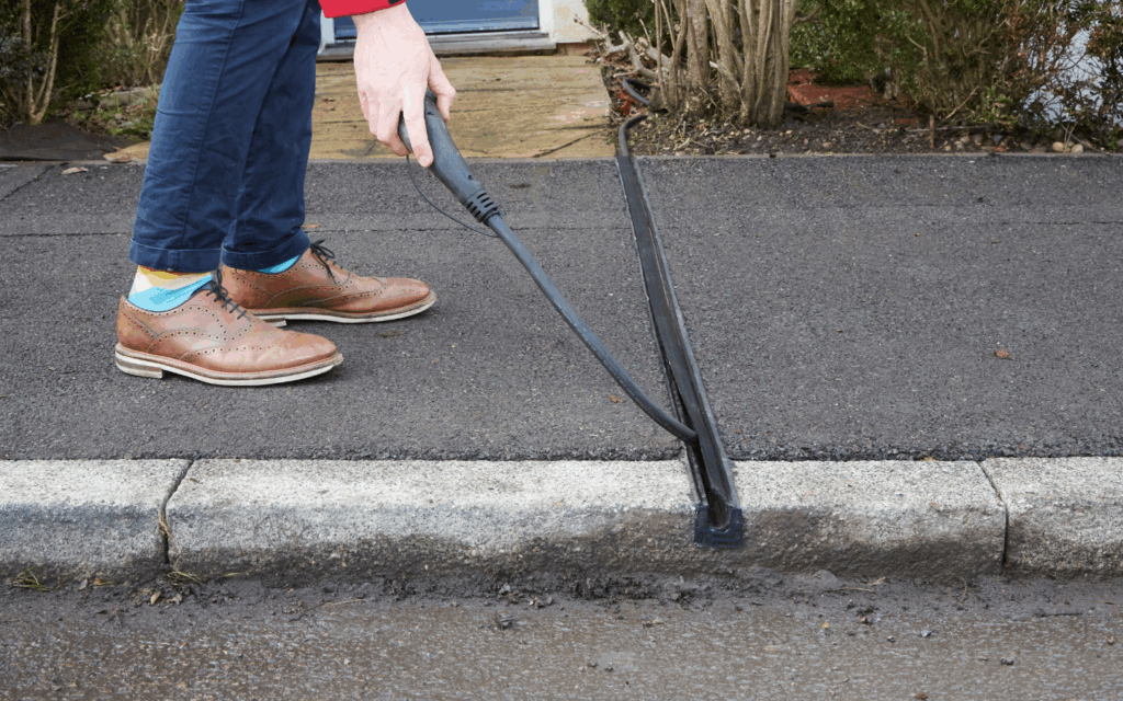 Cross-Pavement Gullies: A Guide to Charge Gullies & Their Role