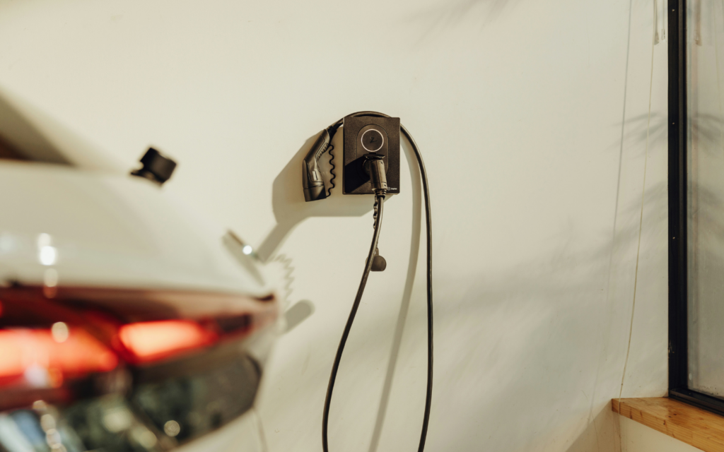 How to unplug an electric car - 4 steps to unplugging your EV