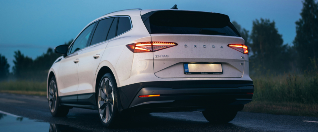 Are electric cars automatic or manual? Are all EVs automatic?